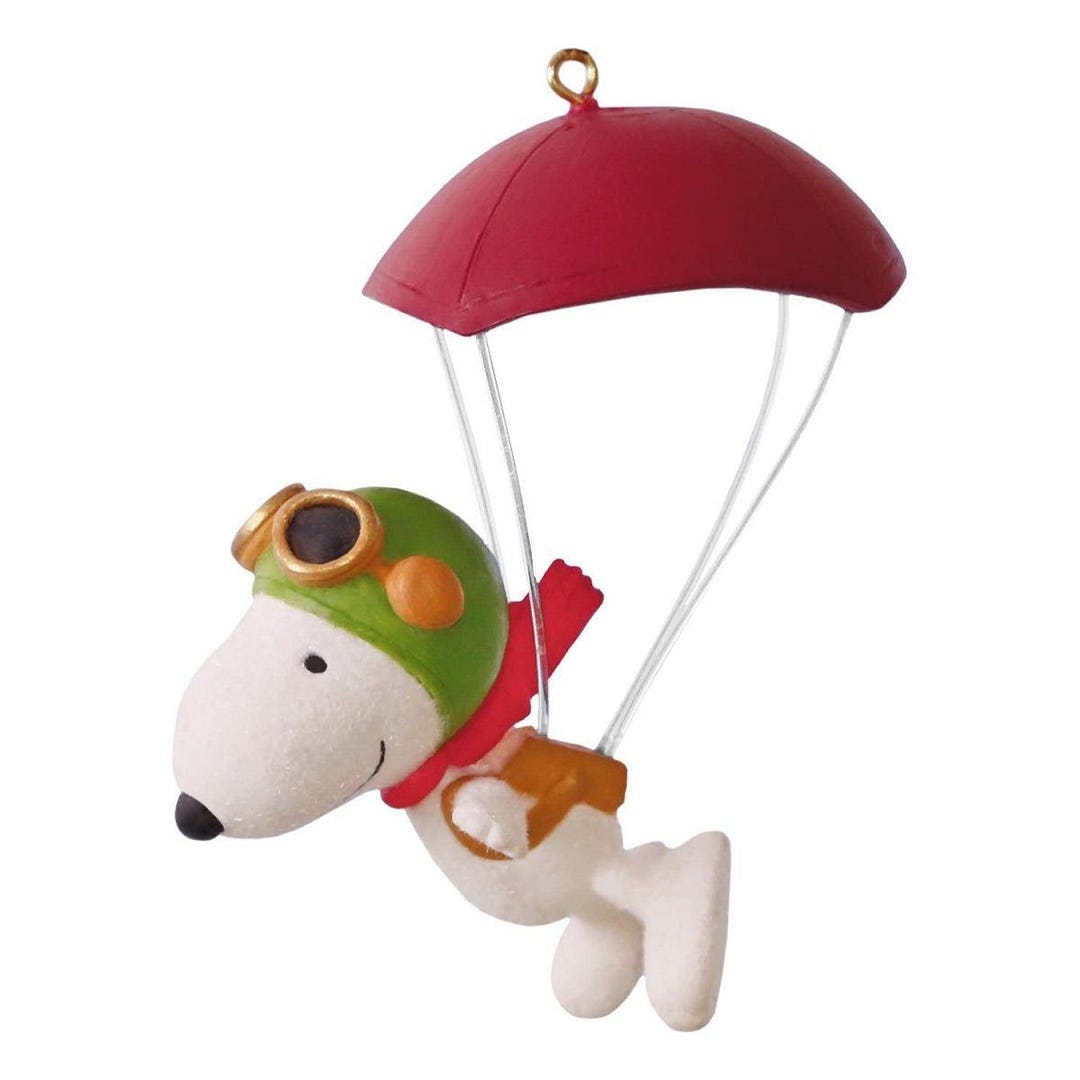 Paratrooper Snoopy (the Peanuts Movie) Hallmark Keepsake Christmas Tree ...