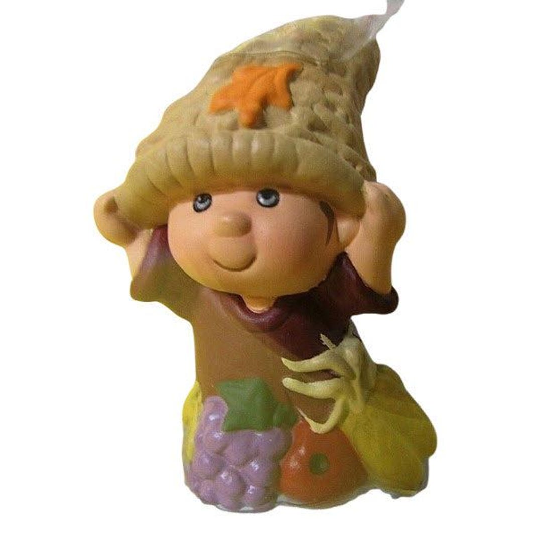 2000 Cora Copia Happy Hatters (animation) Hallmark Keepsake Christmas ...