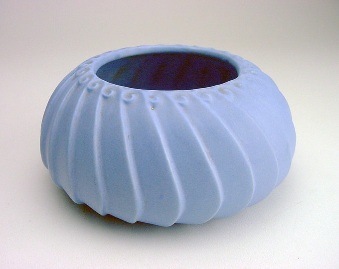 Circa 1935 Art Deco Bates Chicago Pottery Ribbed Rosebowl Form With ...