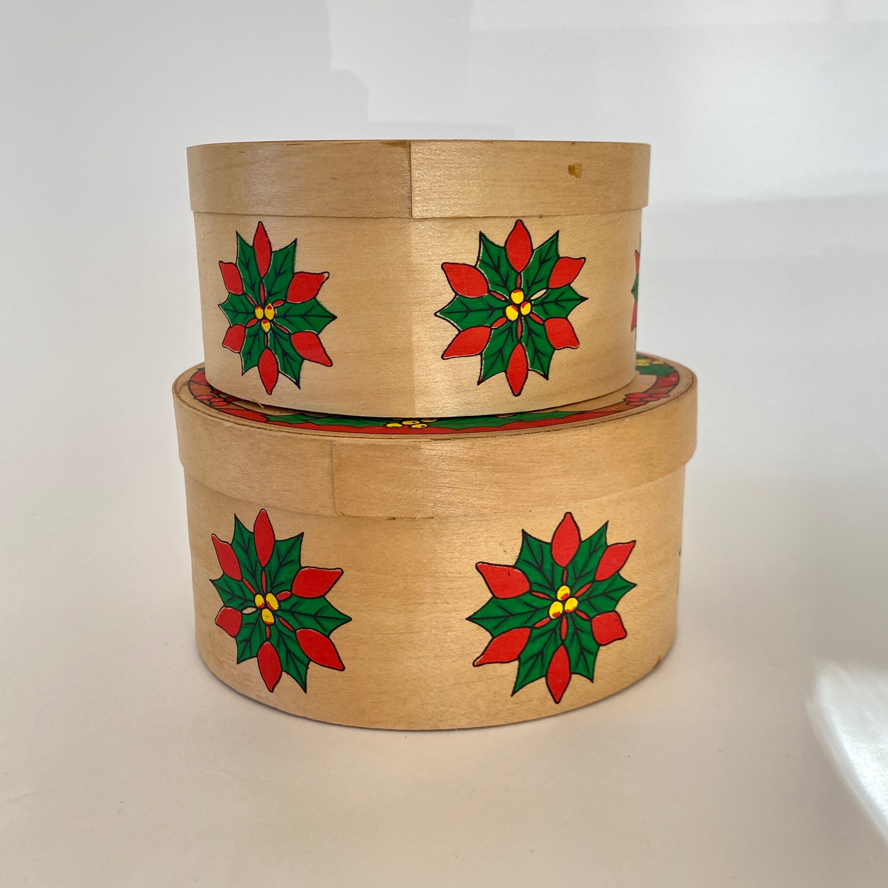 Vintage ROUND WOOD BOXES Set of 2 Merry Christmas Lidded - Etsy