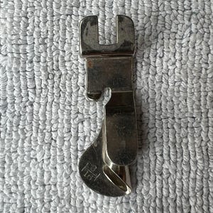 Vtg Attachments for NEW HOME Sewing Machine 1940s Model, Narrow Hemmer ...