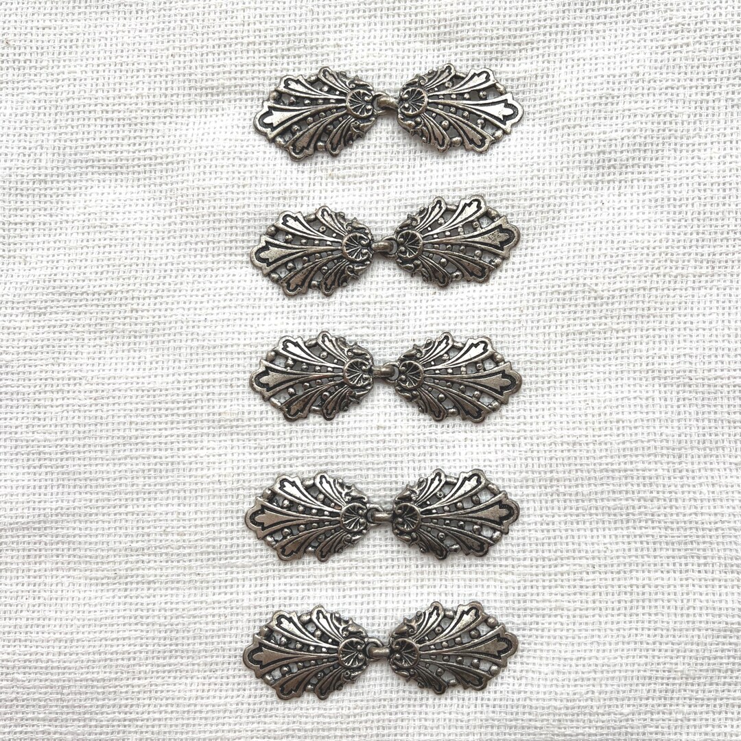 STEAMPUNK Metal Frog Closure, One Vintage Sweater Shawl Clasp ...