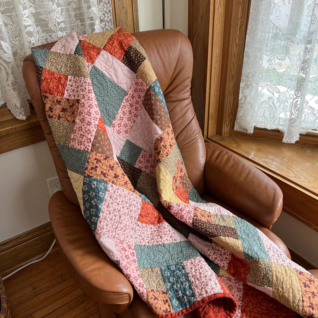 NEW PATCHWORK QUILT Personal Size Throw 44 X 66" Machine Pieced ...