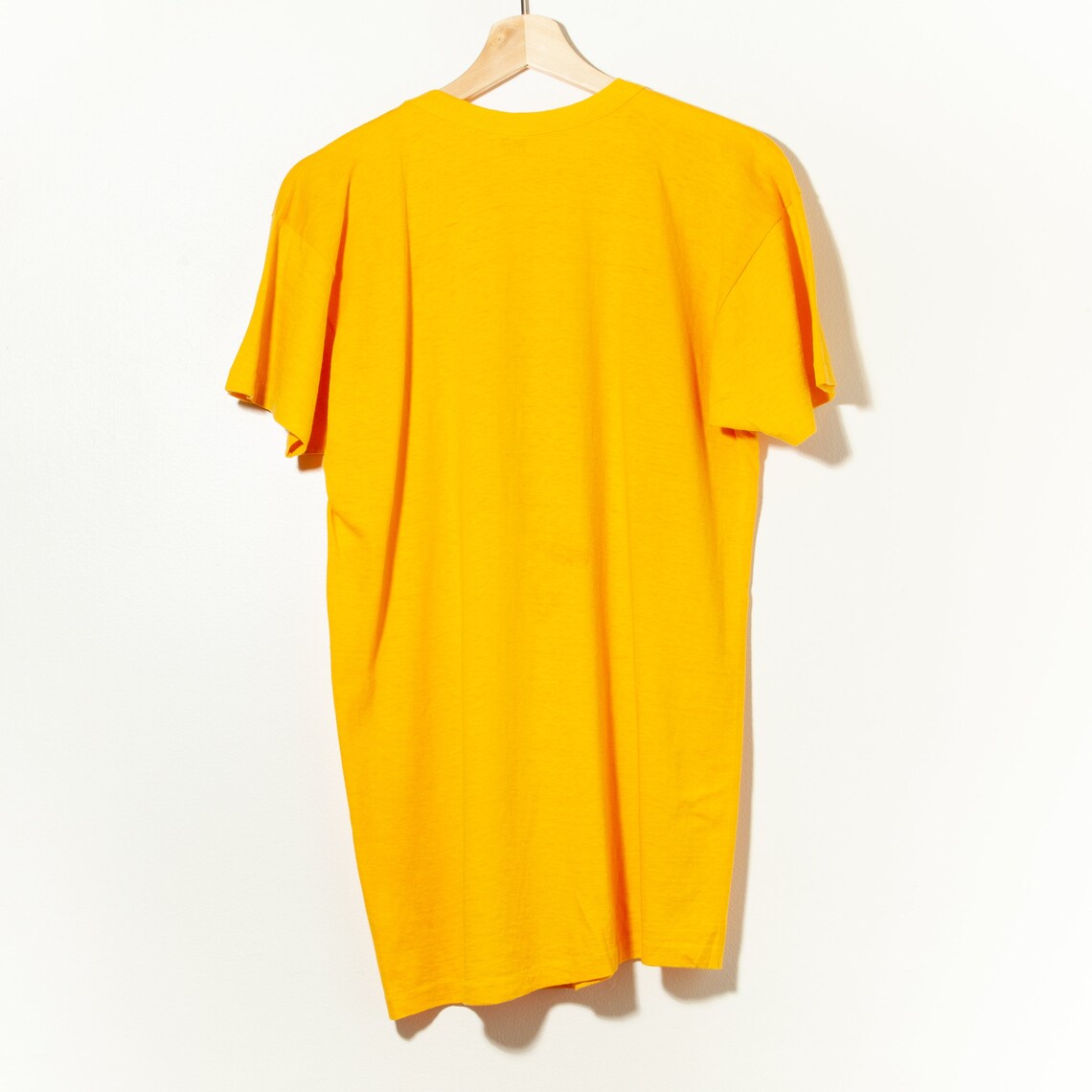 Vintage 1960s Elektra Records Logo Graphic T-shirt Yellow Butterfly ...