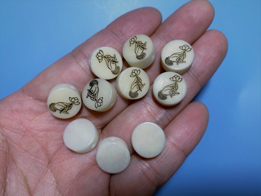 10pcs-engraved Hand & Flower Natural Corozo Nuts Beads,tagua Nut Beads ...
