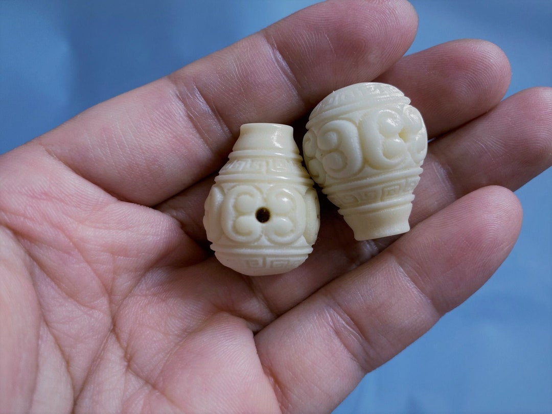 2 PCS or 4 PCS Natural Corozo Nuts Engraved Great Wall Lines 3 Holes ...