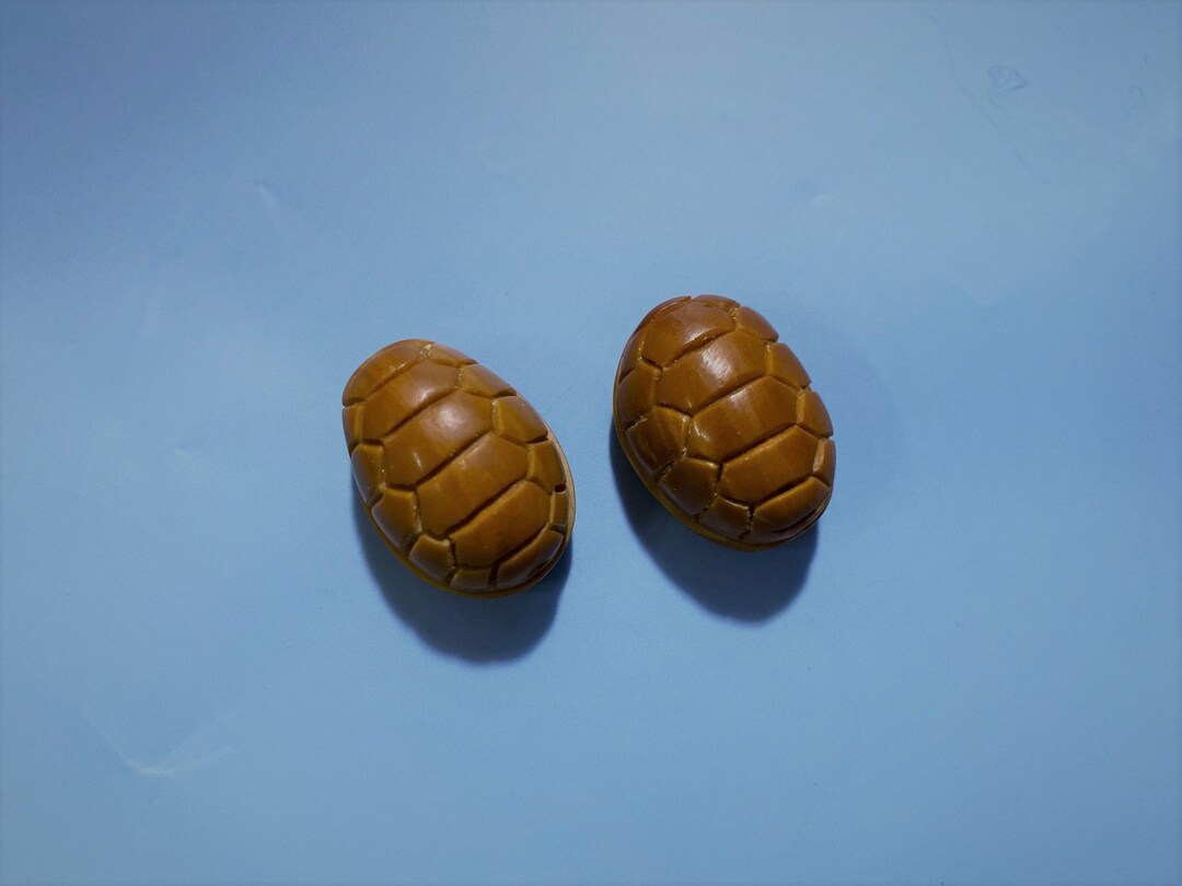 2 PCS Natural Olivary Nucleus Double Sides Engraved Turtle Shell Shape ...