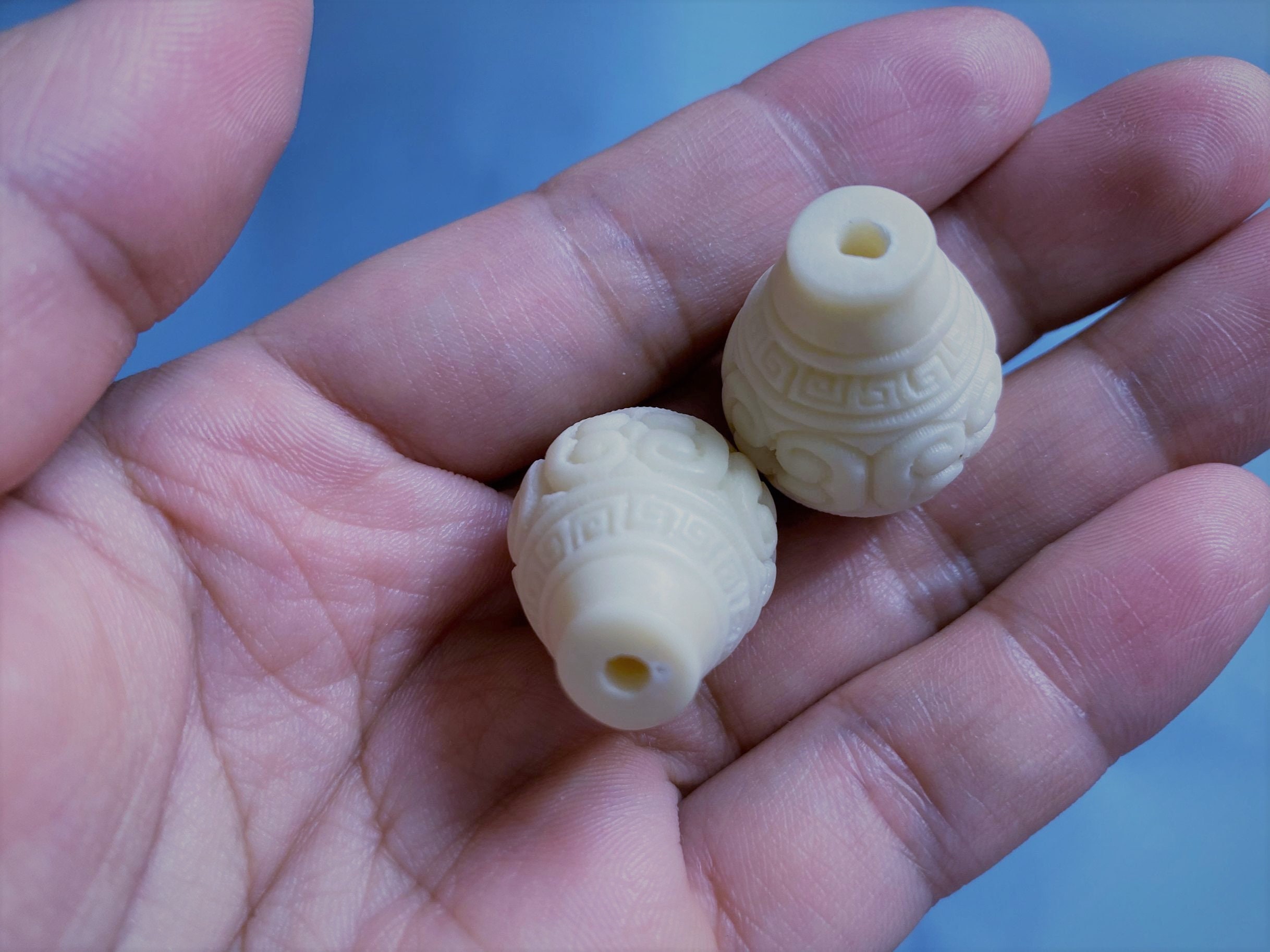 2 PCS or 4 PCS Natural Corozo Nuts Engraved Great Wall Lines 3 | Etsy