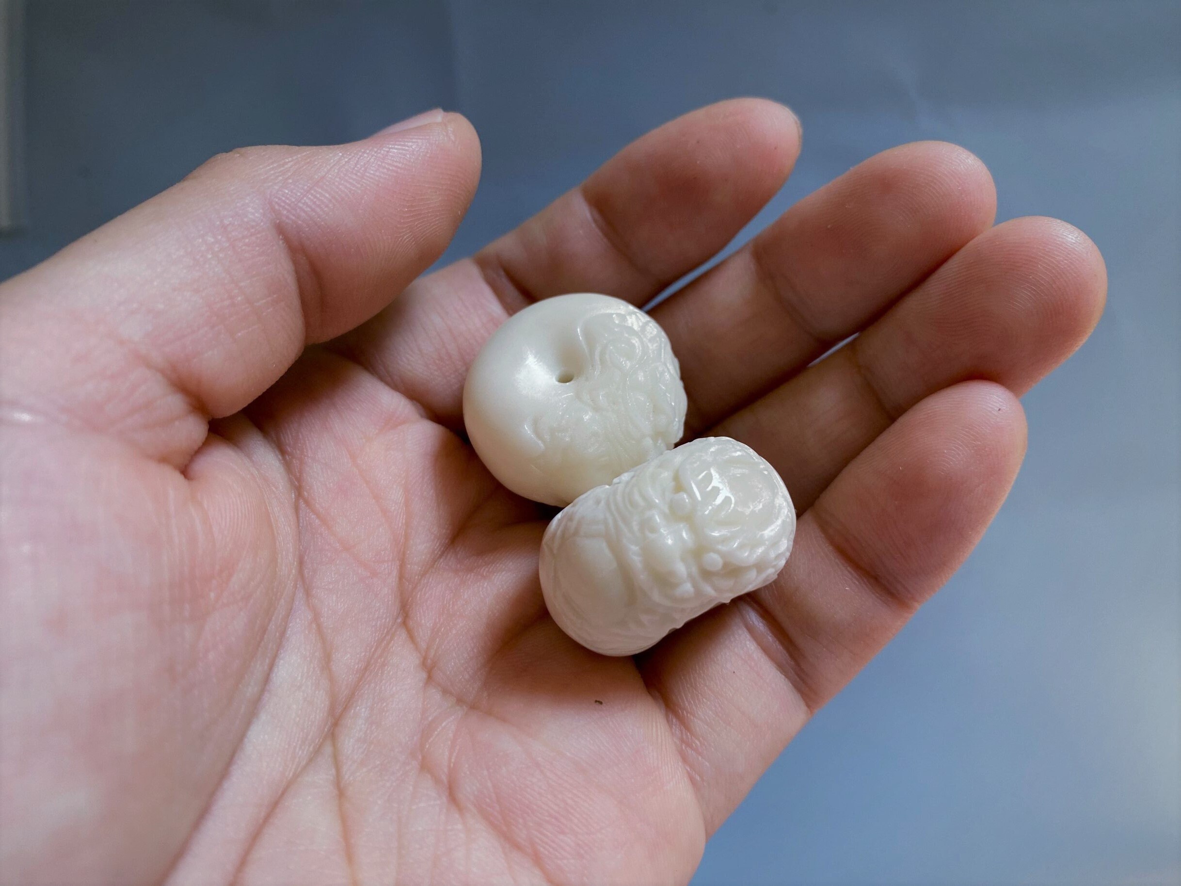 1 PC Natural Corozo Nuts Engraved Dragon Head Donut Pendant - Etsy