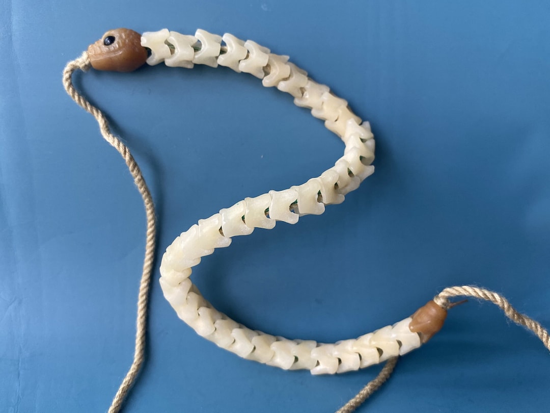 Bodhi Snake Beads: Carved Pipal Tree Seed, Mala Making (8-10 Mm) - Etsy