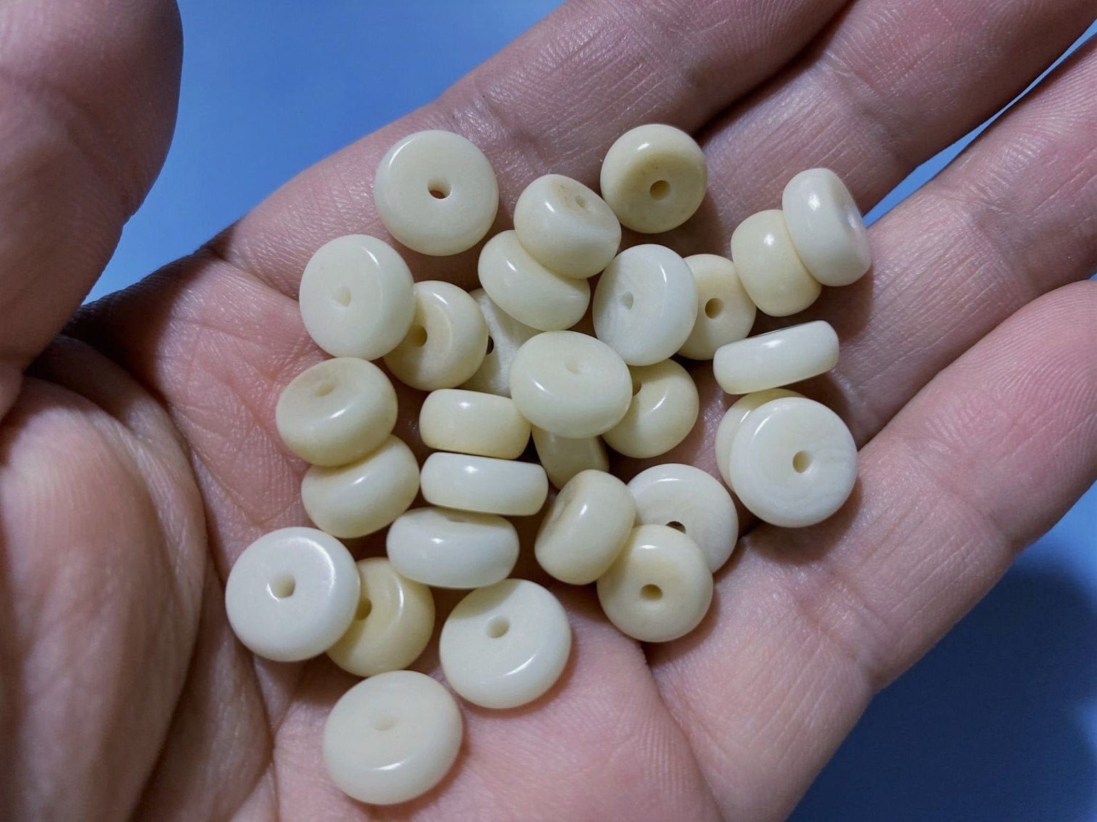 20 PCS Natural Corozo Nuts Stopper Beads 104 Mm 95 Mmspacer | Etsy