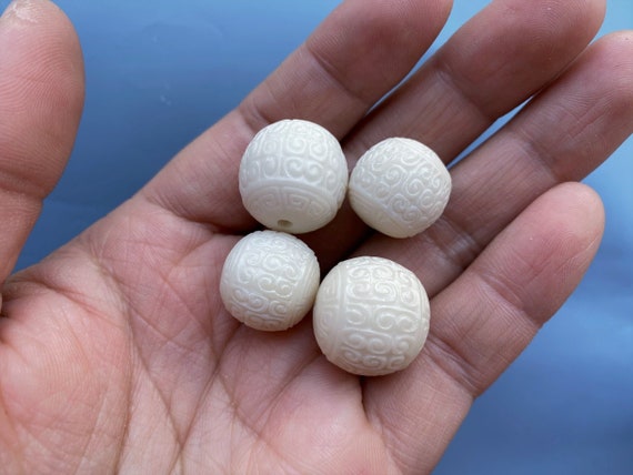 2 PCS Natural Corozo Nuts Carved Round Beads 16/18/20/22/24 | Etsy