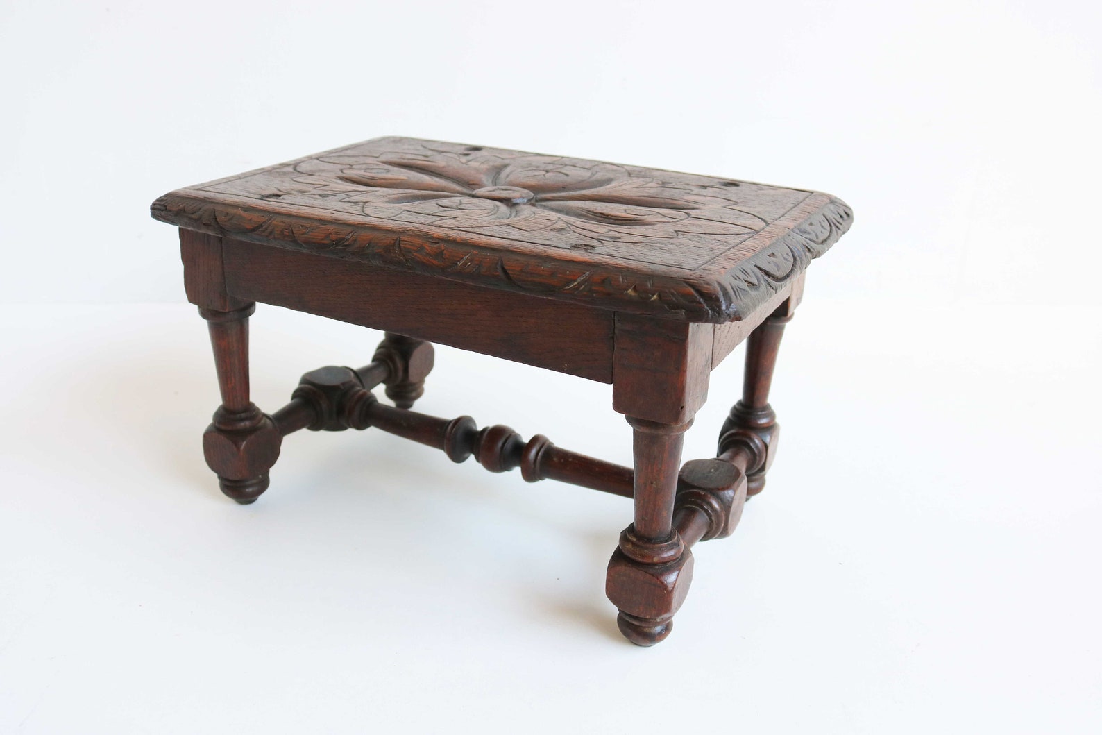 Small Antique Victorian English Stool Tiny Hand Carved Kettle - Etsy