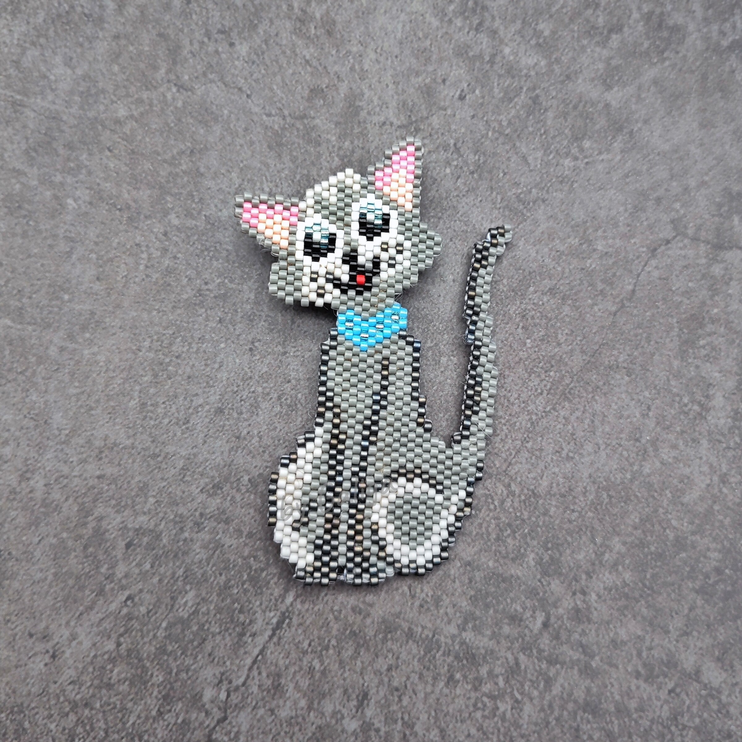 Pretty Slender Cat Beaded Pattern DIY Jewelry Design Seed Bead Delica ...