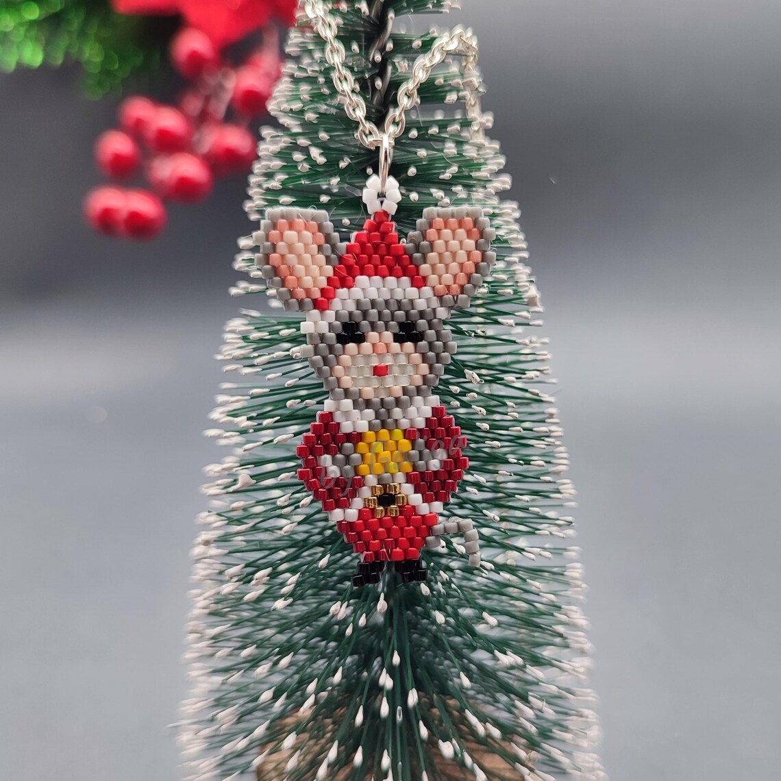 Christmas Mouse Beaded Pattern Festive Holiday Seed Bead Design for DIY ...