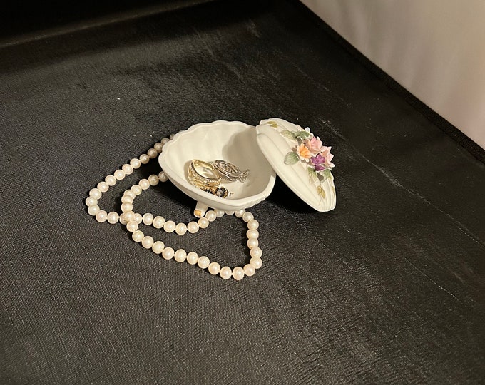 Vintage Lefton Clam Shell Shaped With Raised Flowers, Bisque Trinket ...