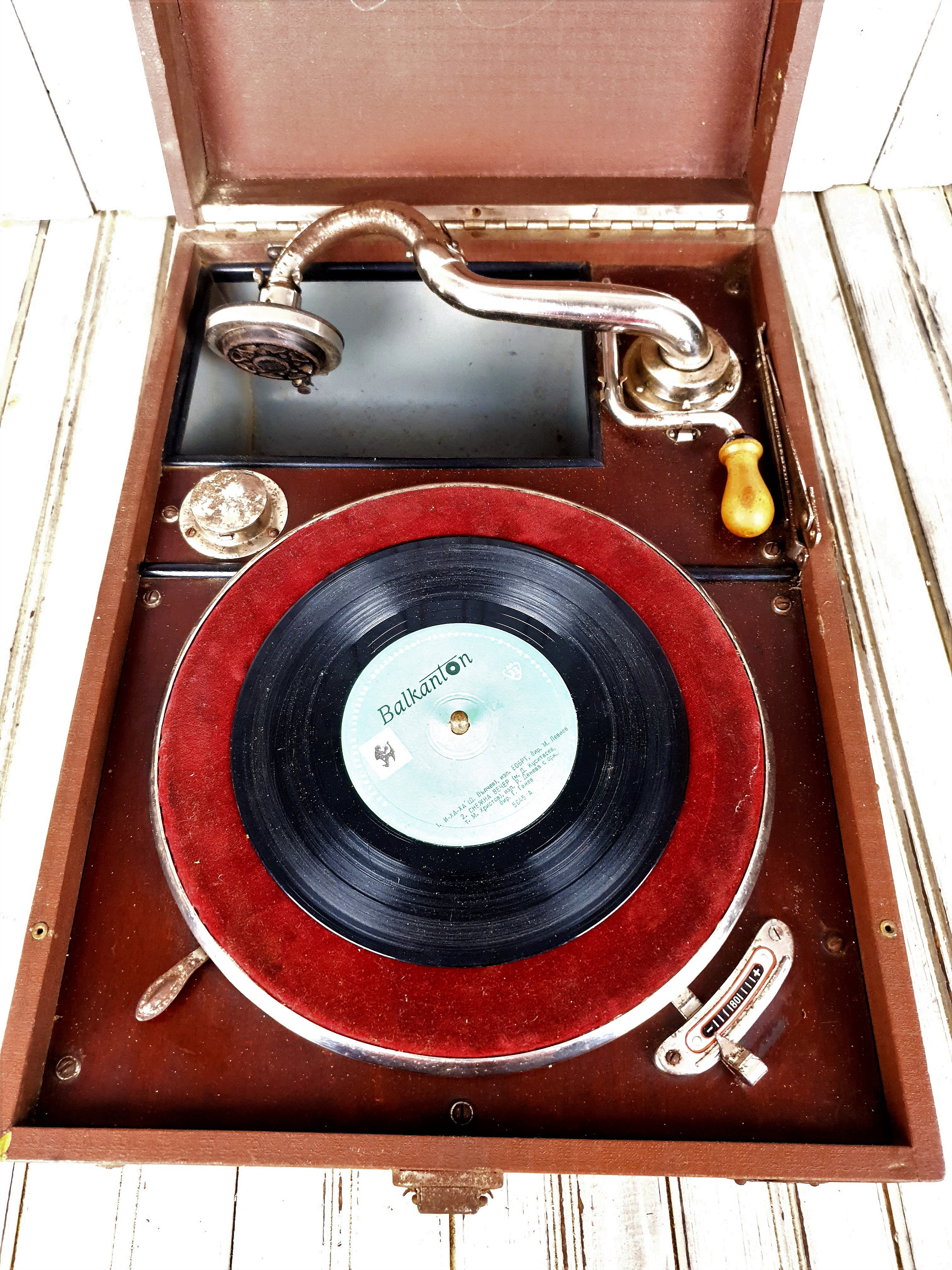 Vintage Gramophone: Antique Portable Record Player With Built-in Funnel ...