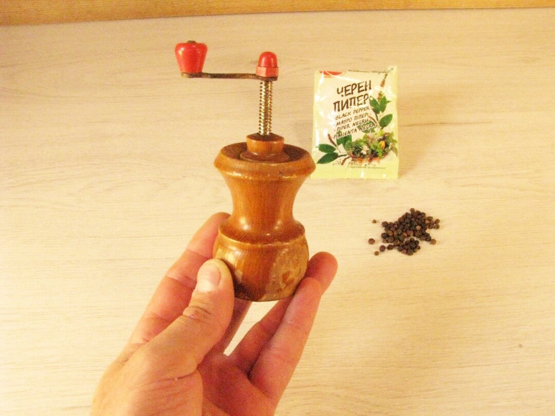 Vintage Wooden Pepper Grinder: Retro Kitchen Decor - Etsy