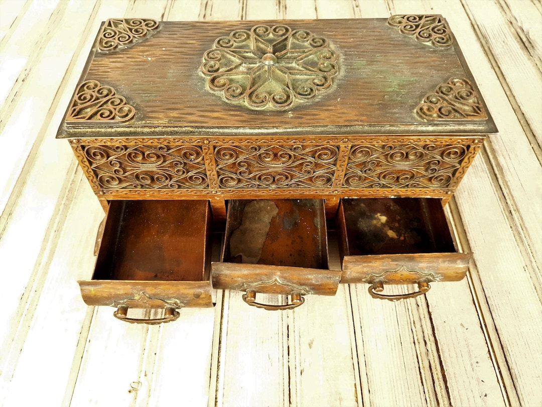 Antique copper box, Collectible, Copper box for jewelry and documents ...