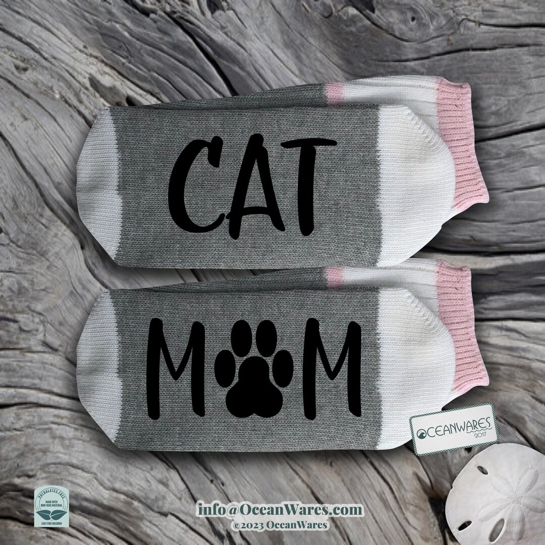 Cat Mom, SUPER SOFT Novelty Word Socks. - Etsy