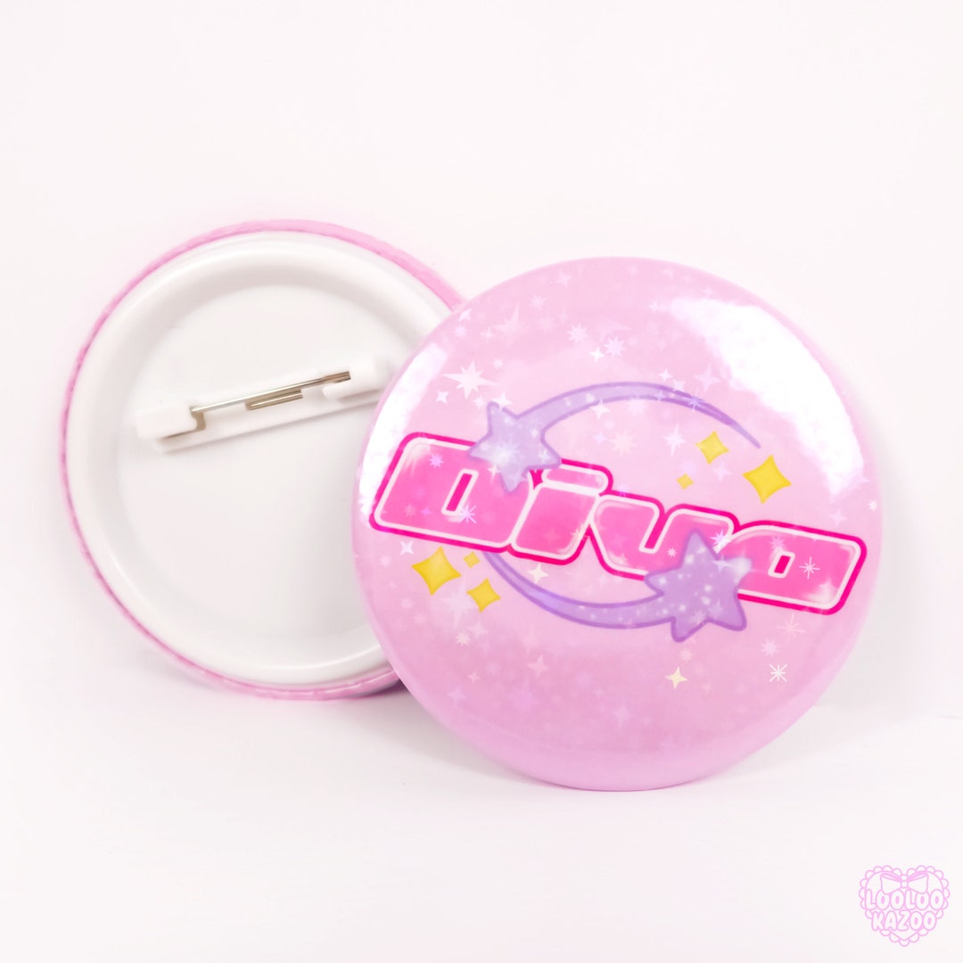 2.25 Inch Holographic Diva Cybercore Pinback Button, Cute Button Badge ...