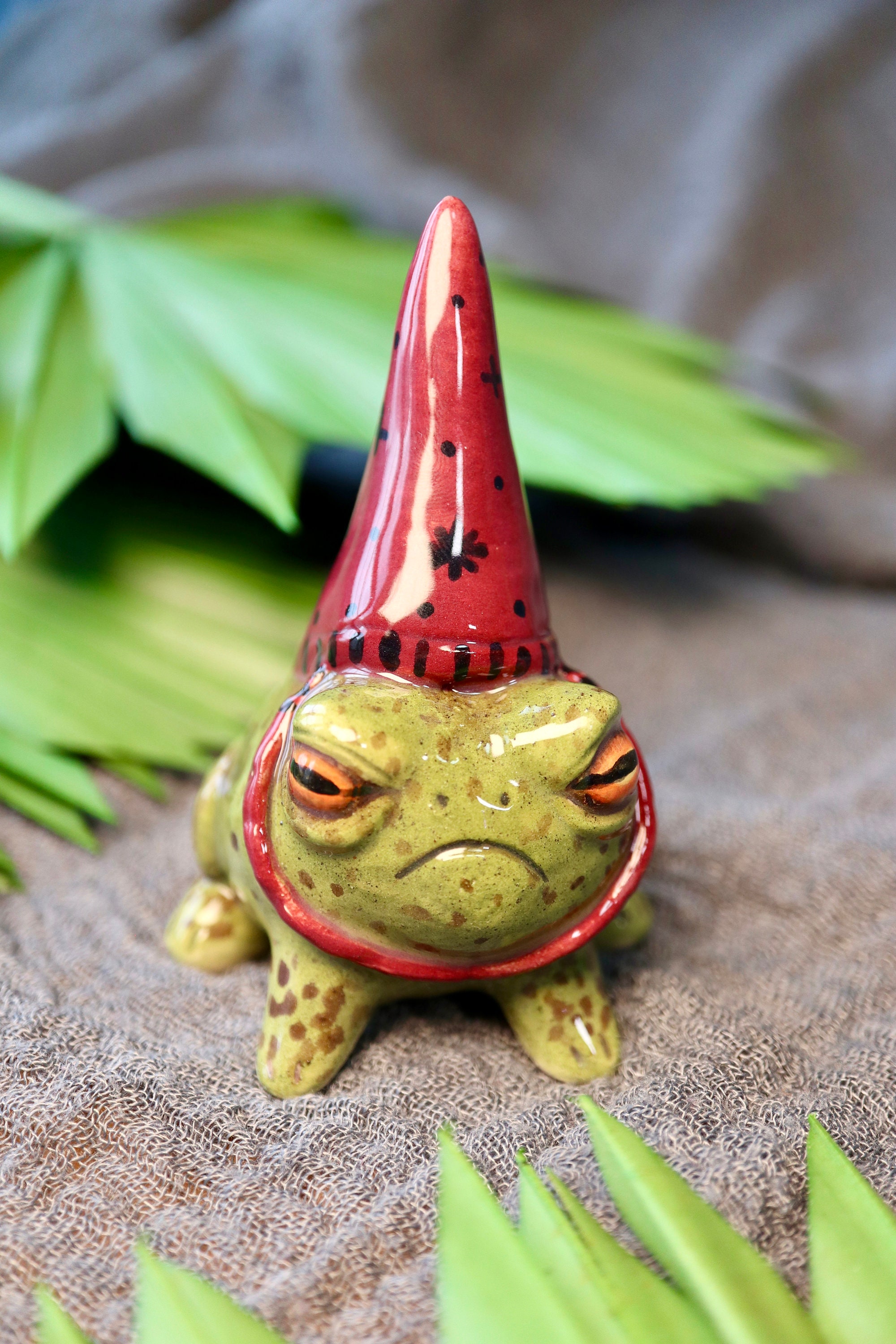Ceramic Little Wizards Frog Fully Sculpted and Hand-painted EXCLUSIVE ...