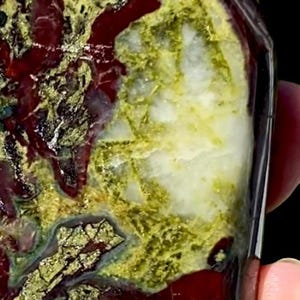 Green Eye DRAGONS BLOOD TOWER Epidote & Piedmontite - Etsy