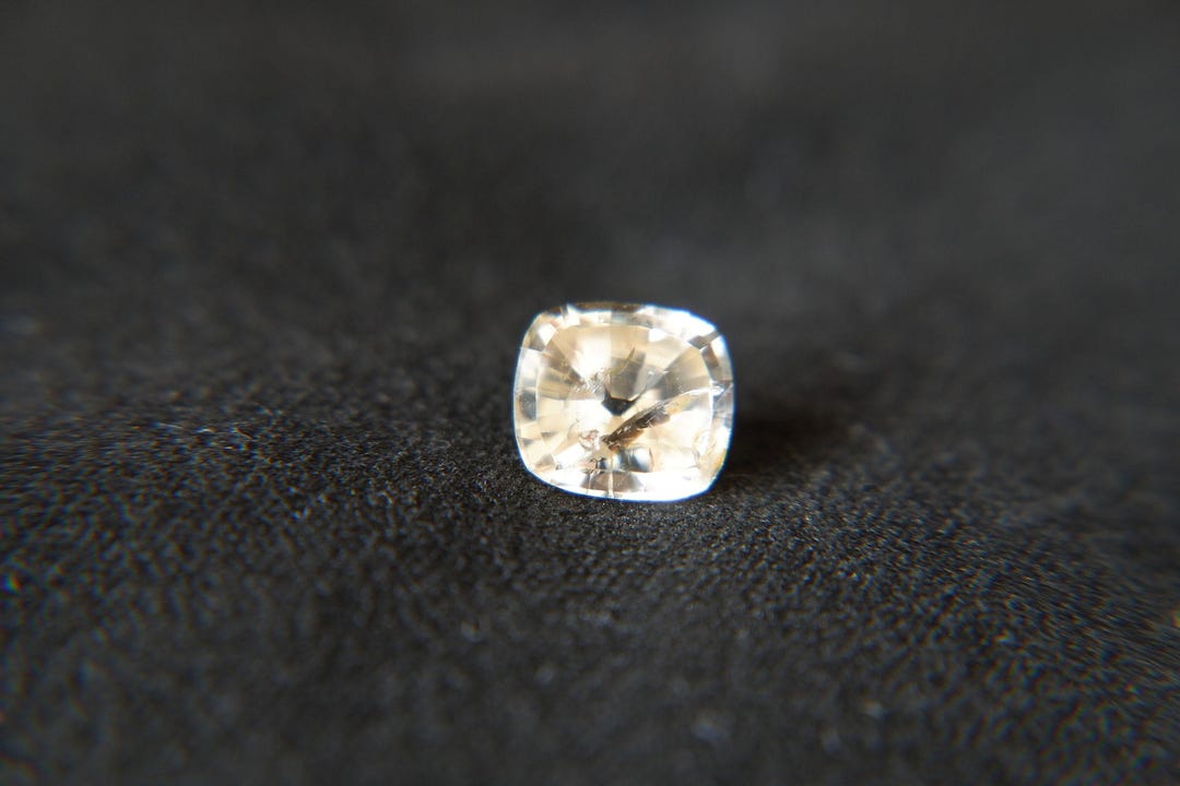 GIA Certified Authentic Sapphire, Natural Yellow Sapphire With Cushion ...