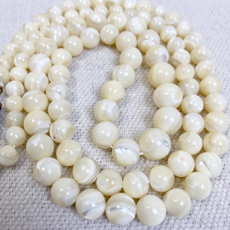 Vintage Mother of Pearl Bead Necklace - Etsy