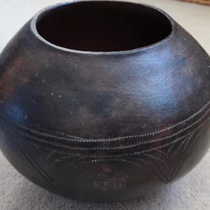 Vintage Zulu Beer Pot Ukhamba | Large Early-mid 20th Century Clay ...
