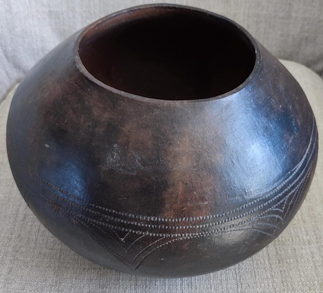 Vintage Zulu Beer Pot Ukhamba | Large Early-mid 20th Century Clay ...