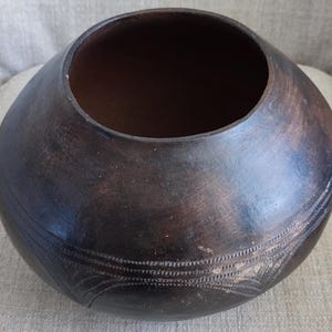 Vintage Zulu Beer Pot Ukhamba | Large Early-mid 20th Century Clay ...