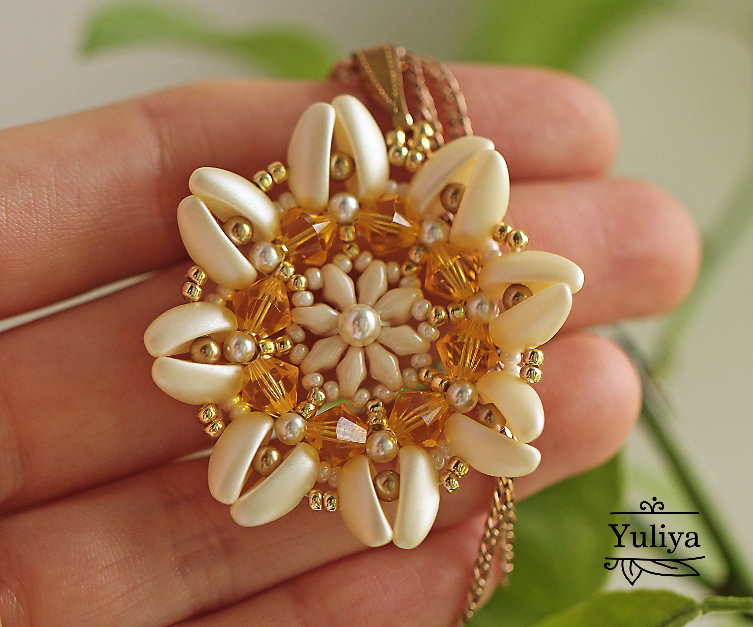 Beaded pendant pattern Bead tutorial and pattern Beaded | Etsy