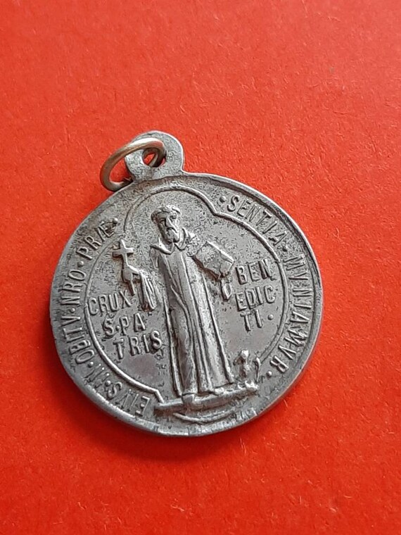 Antique religious Catholic aluminum medal Saint Bened… - Gem