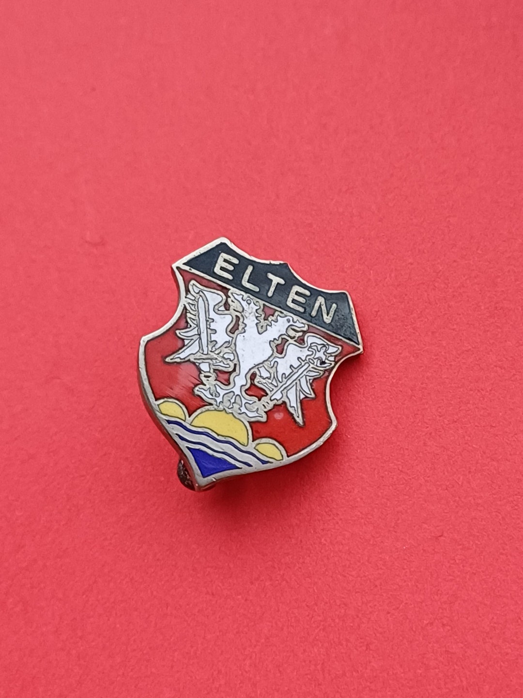 Vintage German Enamel Pin of Elten, Crest Elten Germany Souvenir Badge ...