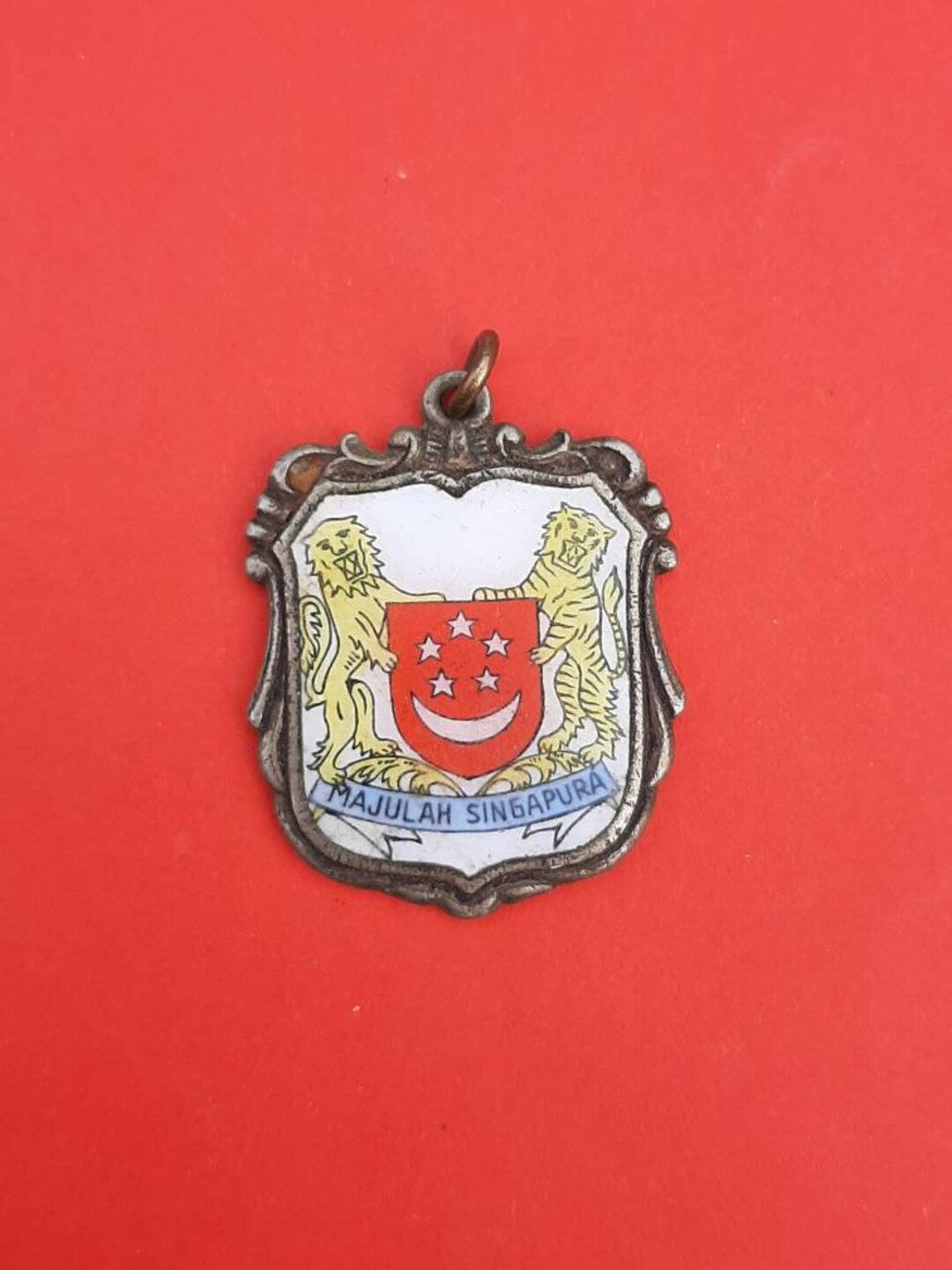 Vintage Enamel Coat of Arms Singapore, Heraldry Singapore, Crest of ...