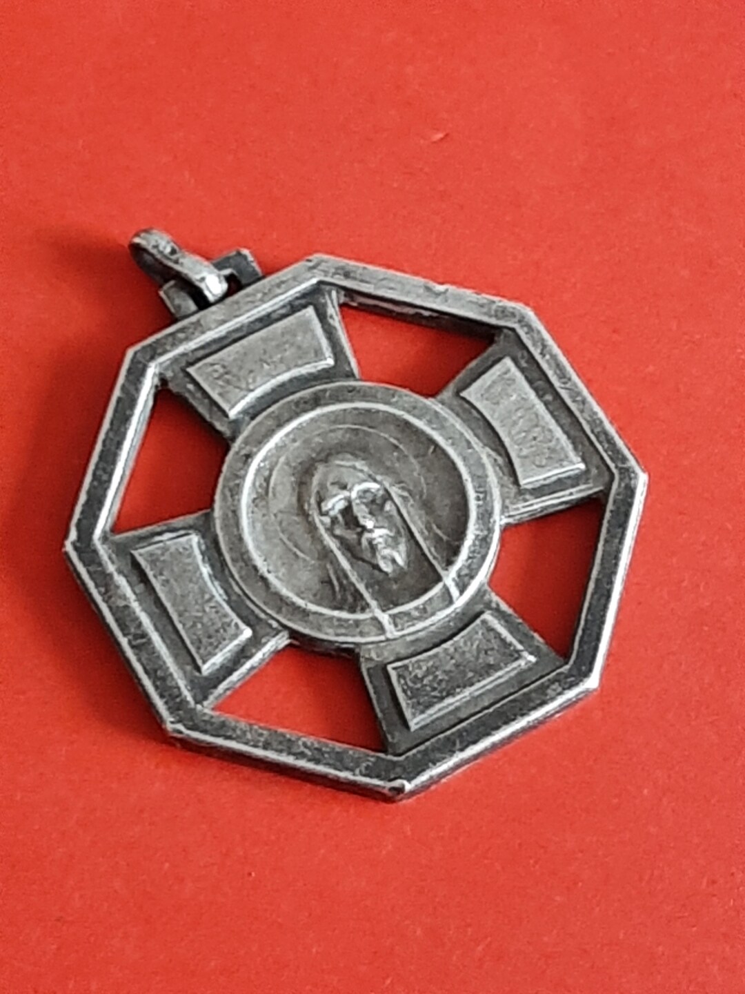 Vintage Religious Catholic Silver Plated Cross Charm of the Shroud of ...