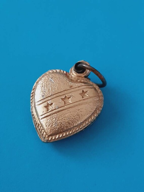 Religious vintage gold plated Italian heart pendant c… - Gem