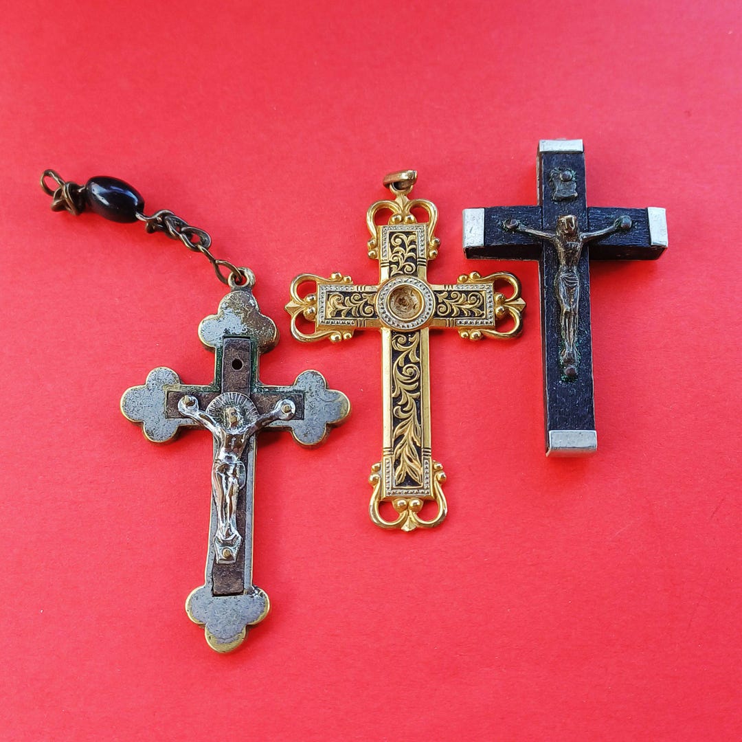 Vintage Religious Catholic Mix of 3 Different INRI Cross Charms ...
