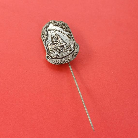 Vintage religious Catholic of Our Lady lapel pin, Cha… - Gem