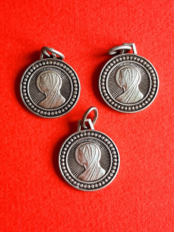Vintage French religious detailed silver plated penda… - Gem
