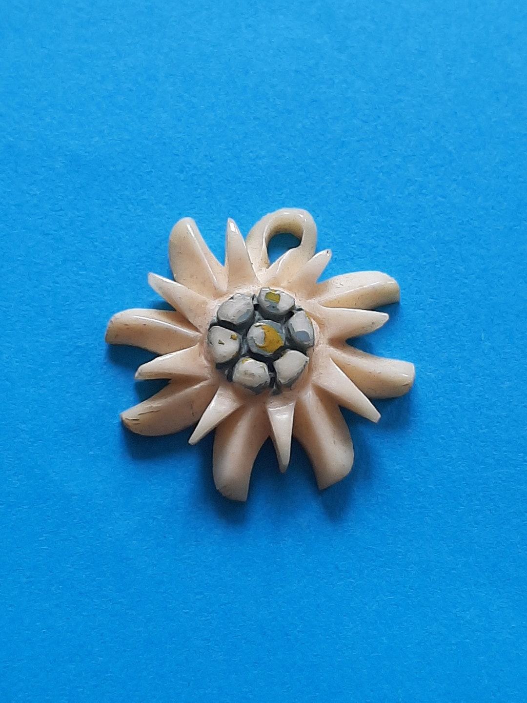 Vintage Floral Austrian Carved Edelweiss Charm, Octoberfest Flower ...