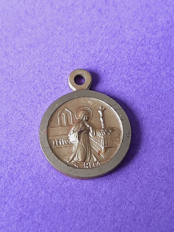 Vintage religious Catholic shiny gold plated medal pe… - Gem