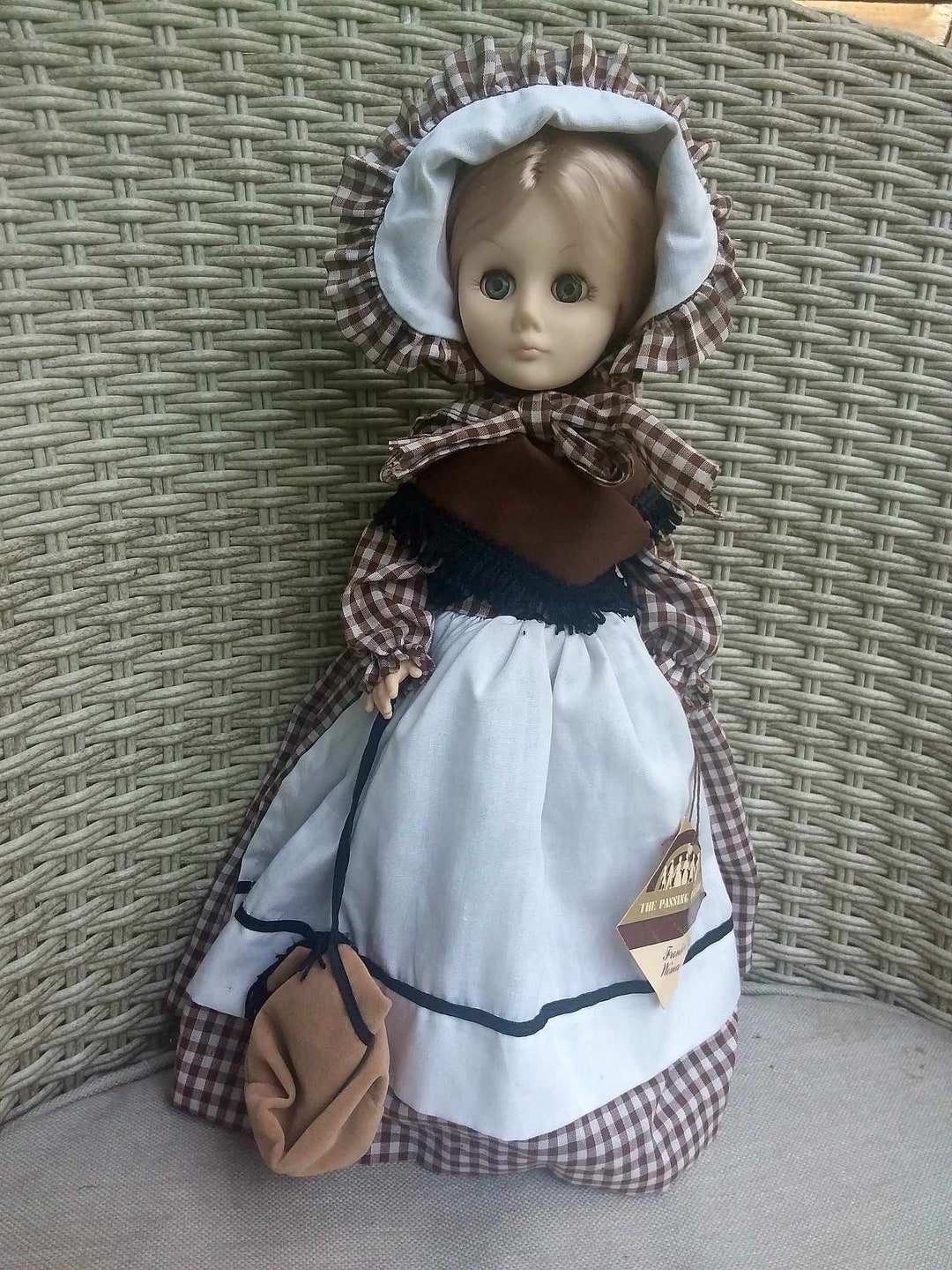 Effanbee 1970s Frontier Woman Doll/gc/tag - Etsy