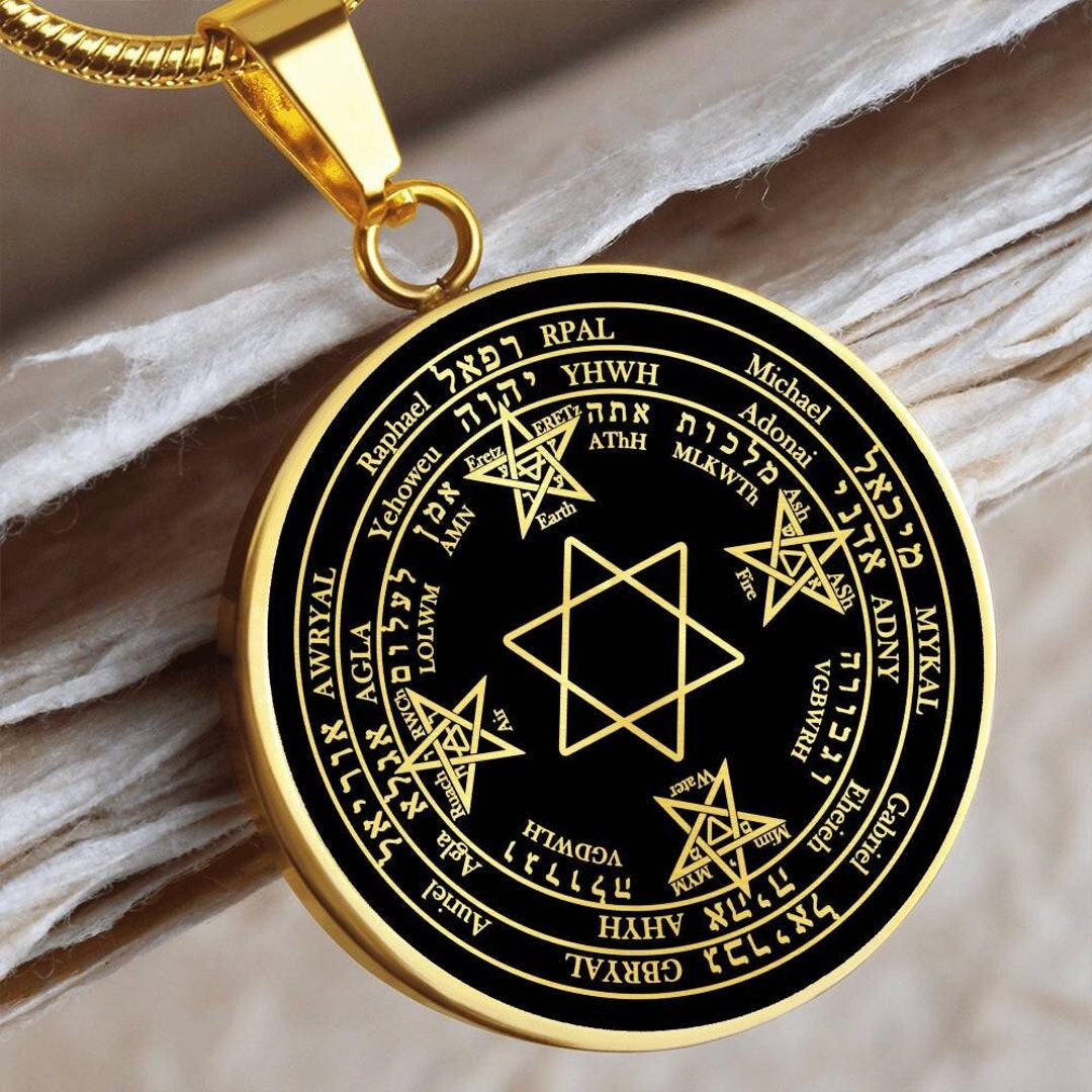 Lesser Banishing Ritual Pendant Magic Circle Necklace Gold Silver ...