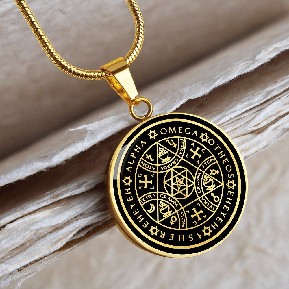 Tetragrammaton pendant gold store