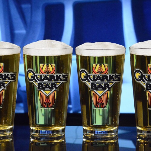 Star Trek: Deep Space Nine Quarks Bar Pint Beer Glass Special - Etsy