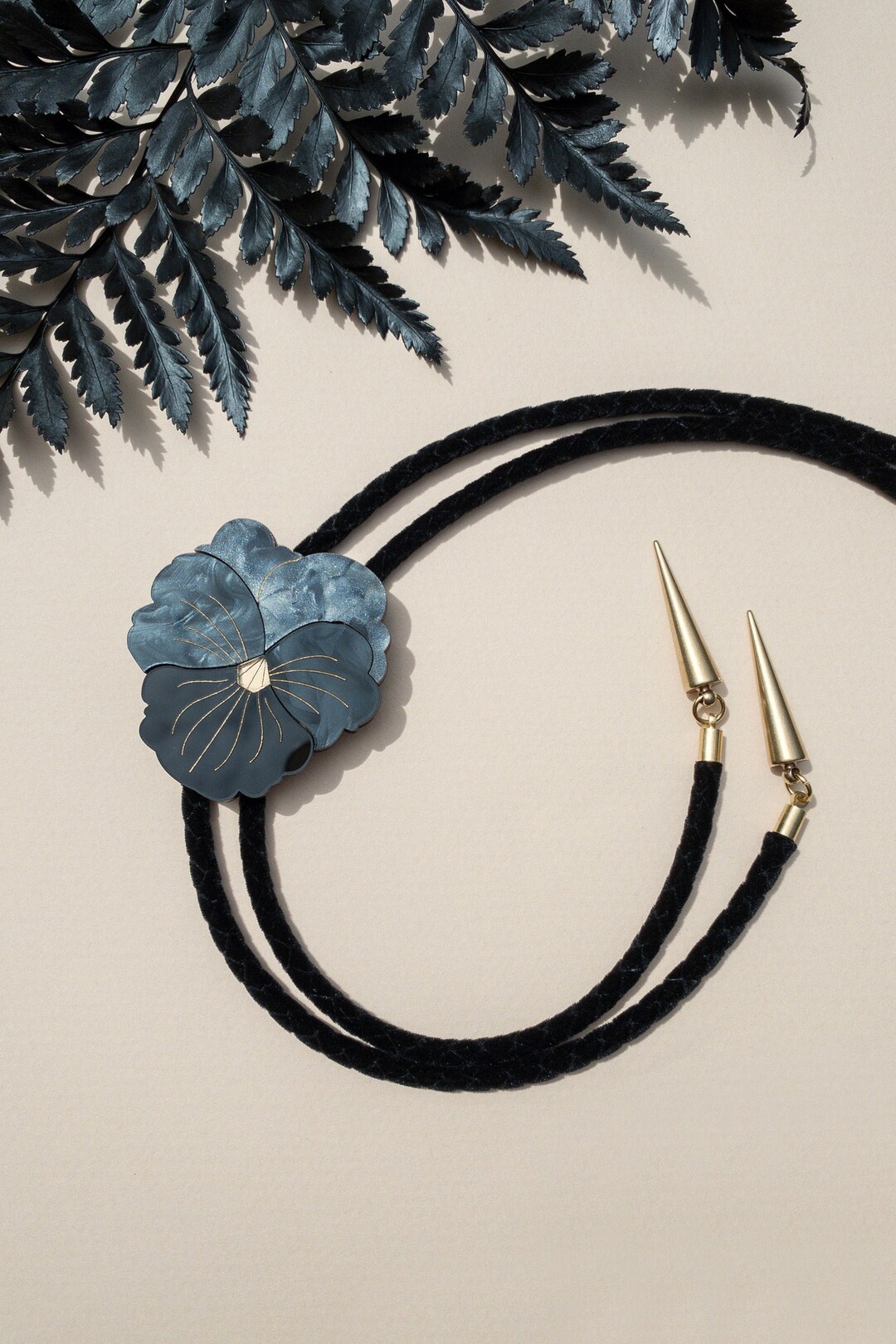 Lush Pansy Bolo Tie Plant & Botanical Adjustable Necklaces - Etsy