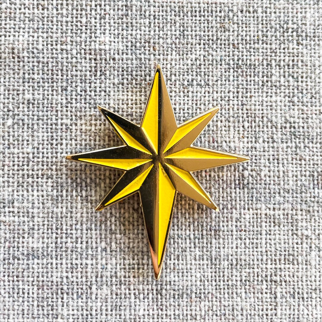Gold Christmas Star Enamel Pin – Accessorize With This Shiny Gold ...