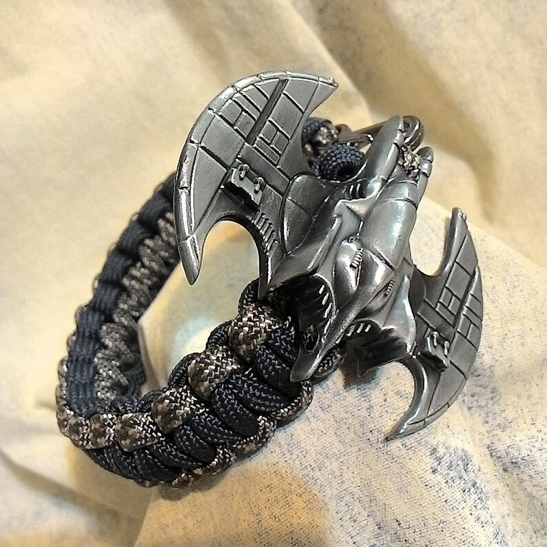 The Bat Bracelet / Retro Bat Paracord Bracelet - Etsy